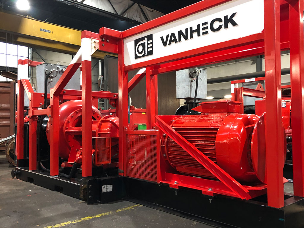 Electric pump assembly in the Dead Sea (Israel) - Van Heck Group - Van ...